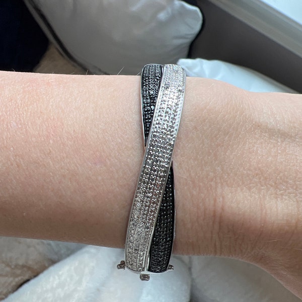 Vintage 14k Gold Heart Locket and Chain - Sweetheart Locket Necklace ...