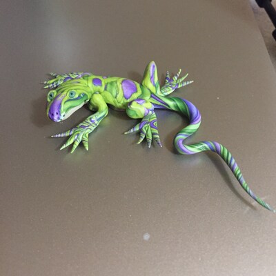 Clay Lizard on a Shell Sitting Sculpture Figurine - Etsy