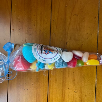 Large Ferrero Rocher Snickers Chocolate Heart Platter Bouquet Gift ...