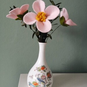 Lily Paper Flower Kit for 1/12th Scale Dollhouses, Florists and ...