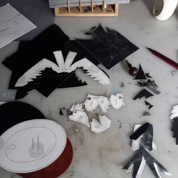 PDF Pattern Leather Raven Head Wall Mount - Etsy