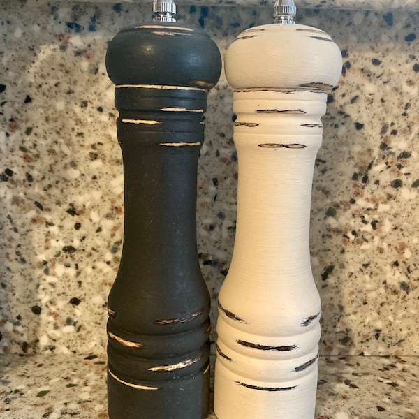Farmhouse Rustic Distressed 8” Salt Shaker & Pepper Mill Shakers ...