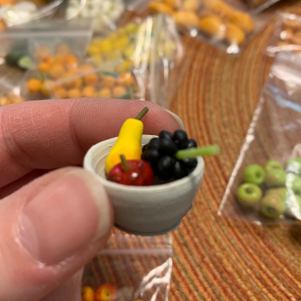 1:12 Scale 10 Red Delicious Apple Dolls House Miniature Fruit Accessory ...