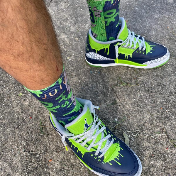 PIZZA PLANET SOCKS - Etsy