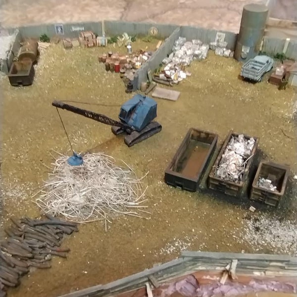 N-scale Roll off and Regular Dumpsters Set | 1:160 for Trains Scenery ...