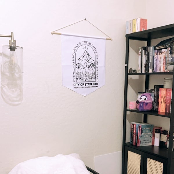 Pennant - the Fourth Wing - Dragon - Tairn, Adarna - Xaden, Violet ...