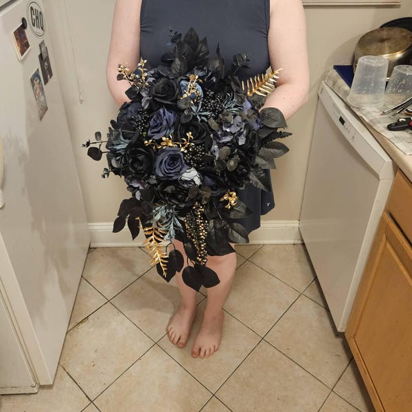 Black Bridal Bouquet, Gothic Wedding Bouquet, Burgundy Bouquet - Etsy