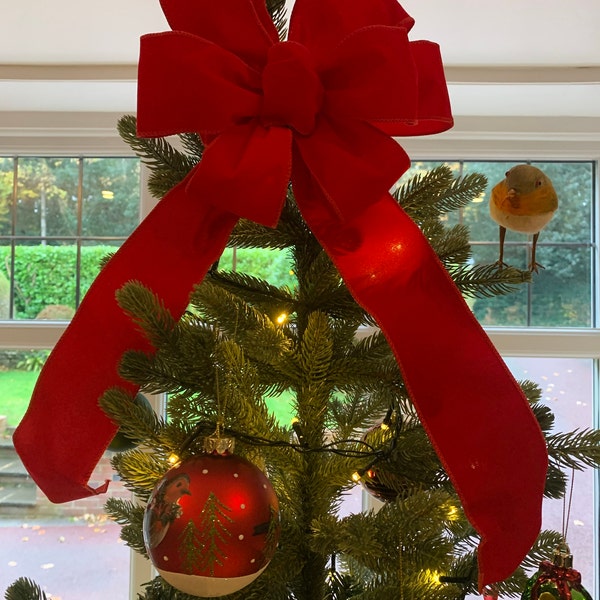 Christmas Tree Bows. Tree Topper. Red and Gold Velvet Bow Decoration ...
