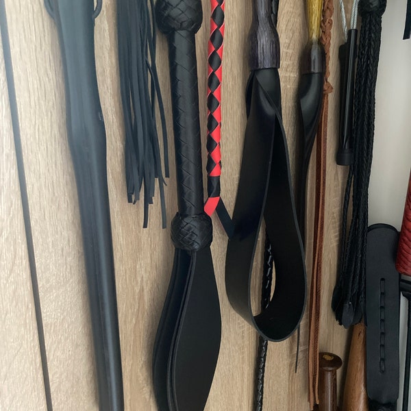 Cat of 9 Tails Genuine Thick Leather Flogger Red Roses & Petals Flowers ...