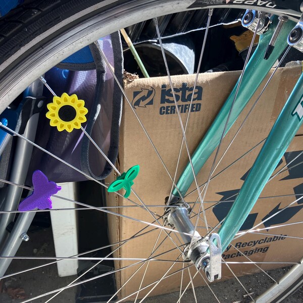 6x UFO Bike Spoke Decorations - Space Ship Bike Wheel Decorations ...