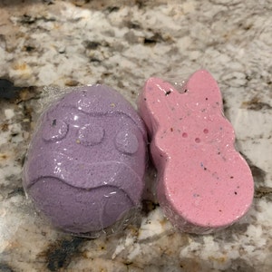 Galaxy Alien Surprise Bath Bomb Glow in Dark Alien Surprise | Etsy