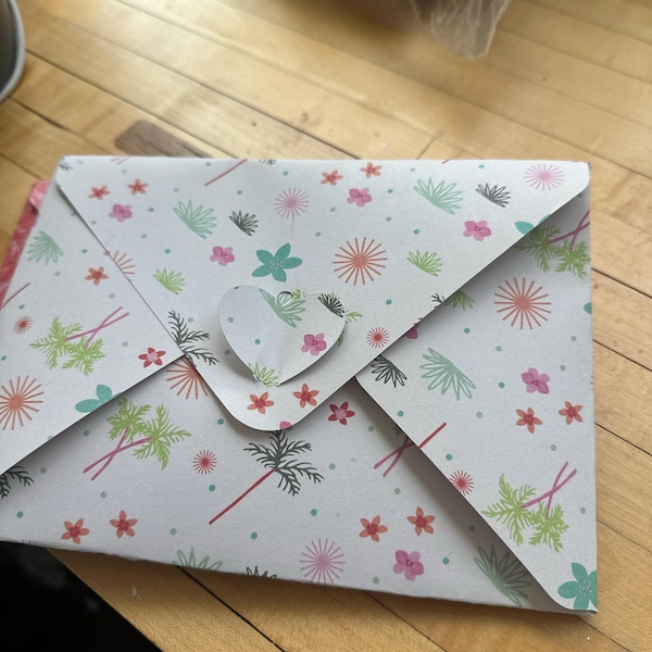 Reusable Self Sealing Heart Closure Clasp Envelope SVG Design Plus ...