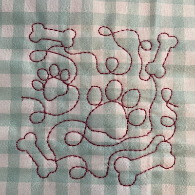 Dog Quilting Embroidery Design. Paw Print Quilting Machine Embroidery ...