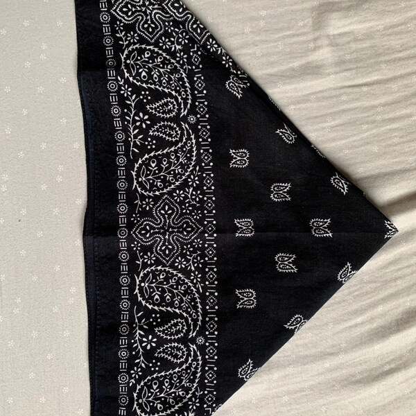 Vintage Guess USA Cotton Bandana Small Cotton Scarf Skulls Bones Print ...