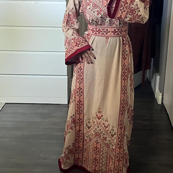 Tmen Thobe Gumbaz Kumbaz Palestinian Dabke Zaffa Wedding Dance With ...