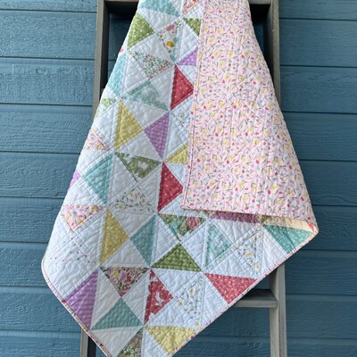 Teapot Garden Red Floral Arrangements Quilt Panel - Etsy