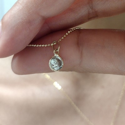 Cute Solid 14K Yellow Gold Cherub Thinking Angel Round Shaped Medallion ...