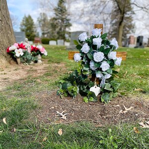 Cemetery Cross, Wooden Cross, Cemetery Flowers, Mother's Day, Father's ...