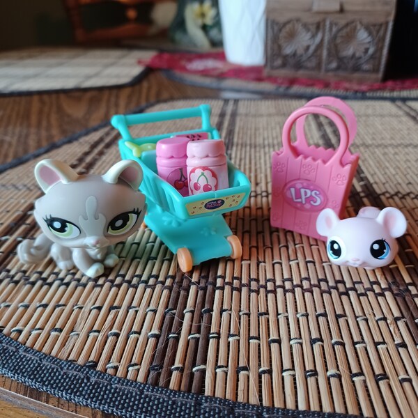 Hasbro Littlest Pet Shop Mommy/ Daddy and Baby Bunny Rabbit With ...