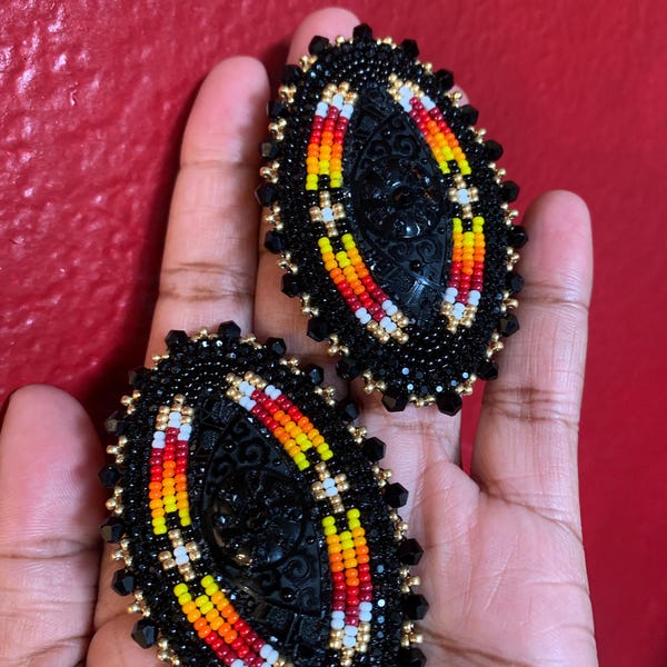 Handmade Beaded Popsocket, Earrings, and ID Badge - Etsy