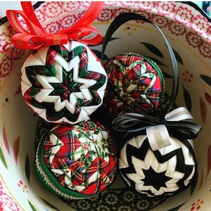 DIY Traditional Quilted Fabric Ball Christmas Ornaments Pattern and ...