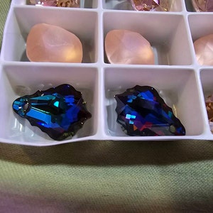 TWO 2 Pressed Glass Snowflake Compass Rose Cabochon Cab Golden Shadow ...