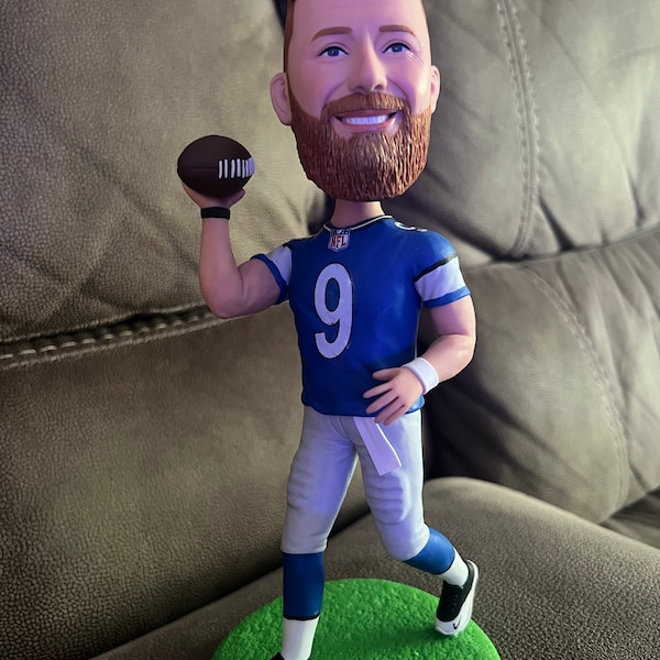 Custom Football Player Bobbleheads, Custom Football Player Figure ...