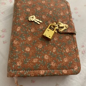 Vintage Style Floral Diary With Lock and Key - Etsy