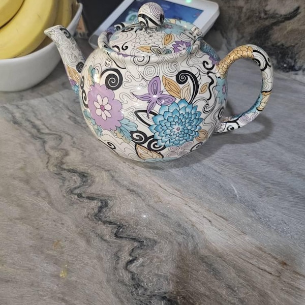 A 2 Cup China Teapot in Lily of the Valley Design for the Abbeydale ...