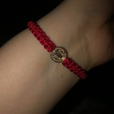 San Benito Pulsera Tejida a Mano - Etsy