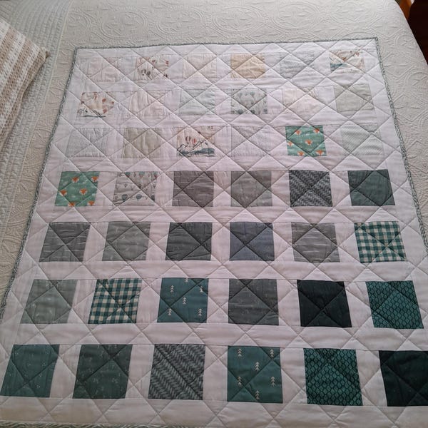 Modern Patchwork Crib Cot Quilt PDF Pattern: "frolic" Design - Make ...