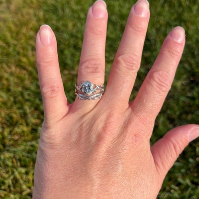 ROSLYN BAND : Gothic Architecture Inspired Wedding Band - Etsy