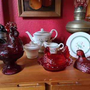 Mosser Glass Ruby Red Hen on Nest - Etsy