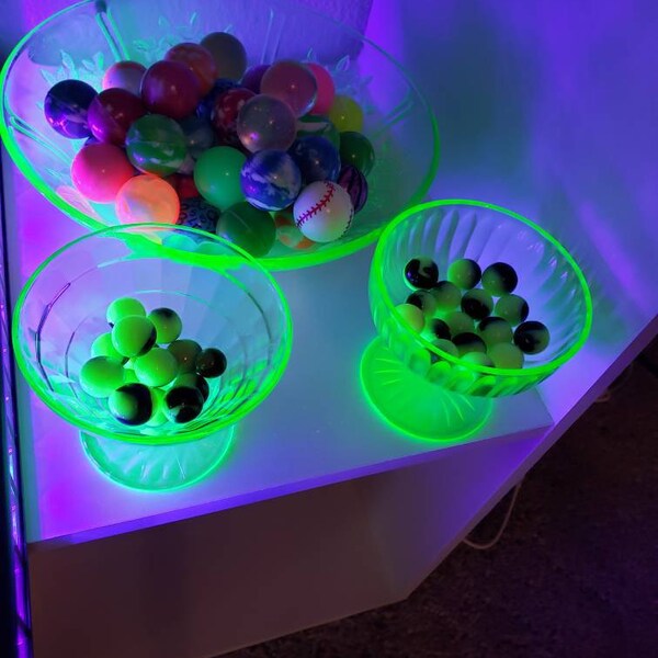 Selenium Glass Pink Glow Arrowhead - Etsy