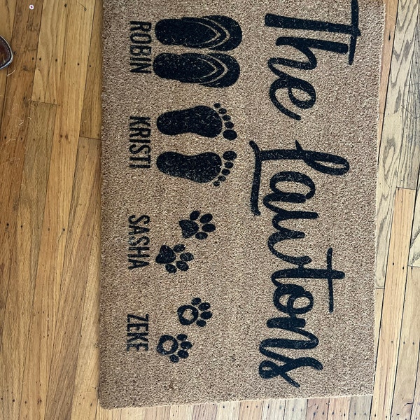 Custom Footprint Family & Pet Name Doormat, Custom Door Mat, Pet Owner ...