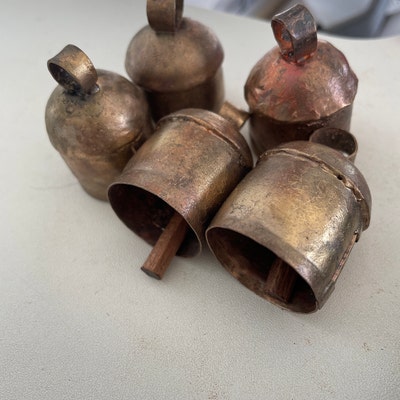 RUSTIC FARMHOUSE BELLS 5 Rough Hewn Gold Bells W/ Wooden Clappers in 6 ...
