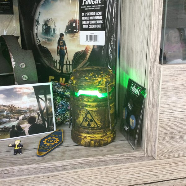 Nuclear Atom Lamp -fallout and Cosplay - FALLOUT, Handmade Great Design ...