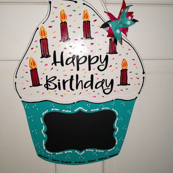 HAPPY BIRTHDAY CHALKBOARD Cupcake Sign Wall Art Door Hanger Plaque ...