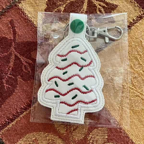 Chocolate Christmas Tree Snack Cake Keychain, Chocolate Christmas Tree ...