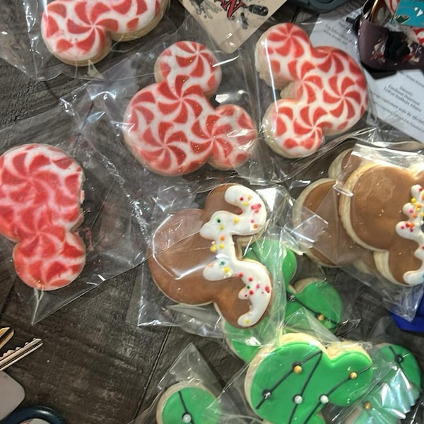 12 Graduation Floral Cookies, Prom Cookies, Senior Sugar Cookies, Class ...