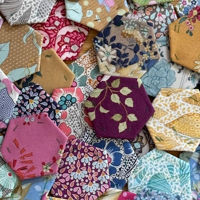 Pre-cut Geranium Paper Templates for English Paper Piecing Designed by ...