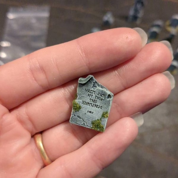 Graveyard (6) Mausoleum Moss Gravestone Skull Statue Tomb / Painted ...