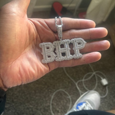 Custom Diamond Icy Script Nameplate Necklace With Tennis Baguette Chain ...