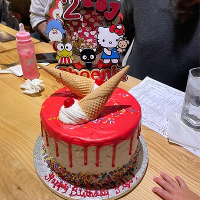 HK Cake Topper: 3d/shaker - Etsy