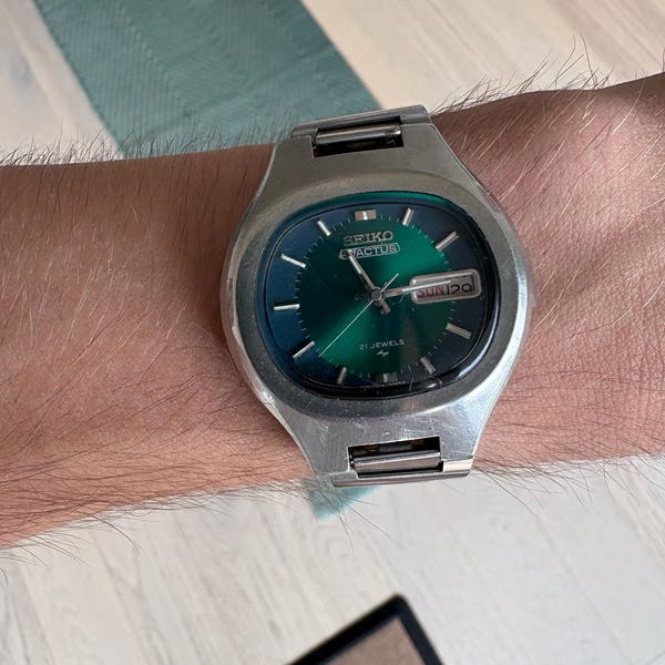 Vintage 1980s Pulsar Diver Pulsar (by Seiko) Quartz Y112-6019 Rotating ...
