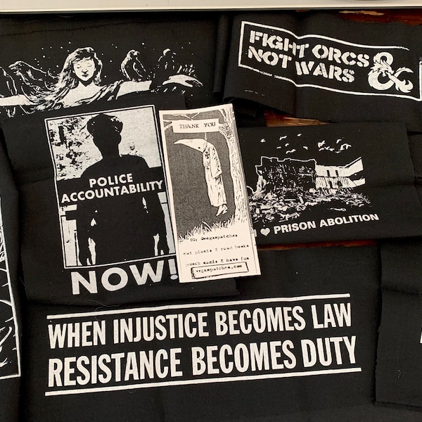 INJUSTICE LARGE PATCH Theres a Bunch of Words Here so Just Look at the ...