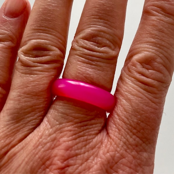 Hot Pink Agate Gemstone Band Ring Size4 6 7 8 9 10 Carved Stone Band ...