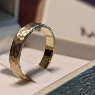Hammered Gold Ring, Mens Hammered Wedding Ring, Rustic Wedding Ring ...