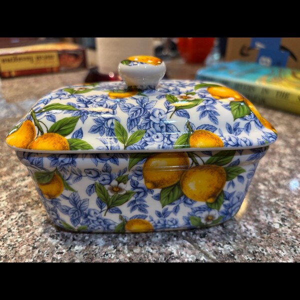 A 2 Cup China Teapot in Lily of the Valley Design for the Abbeydale ...