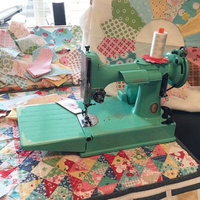 Singer Featherweight 221 Sewing Machine Custom Painted Color of Choice ...